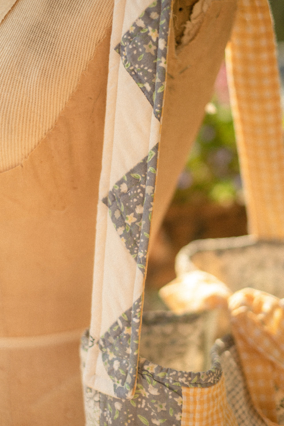 Handmade patchwork quilted bucket tote bag - beach picnic 🧺 – Amethyst designs